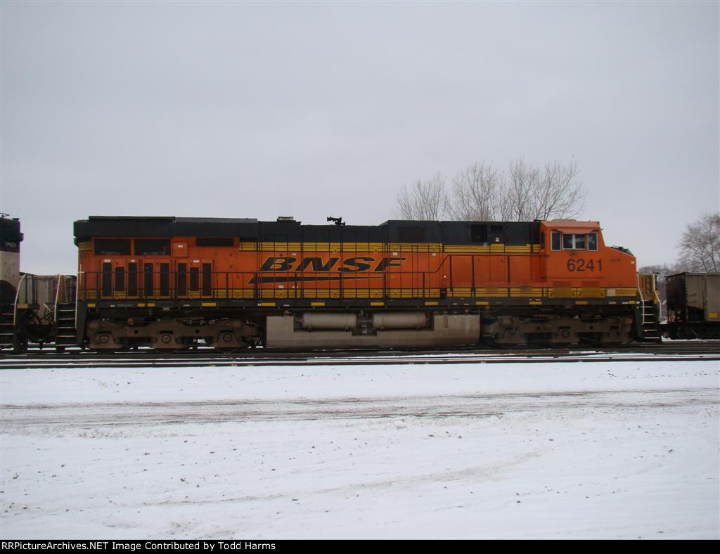 BNSF 6241